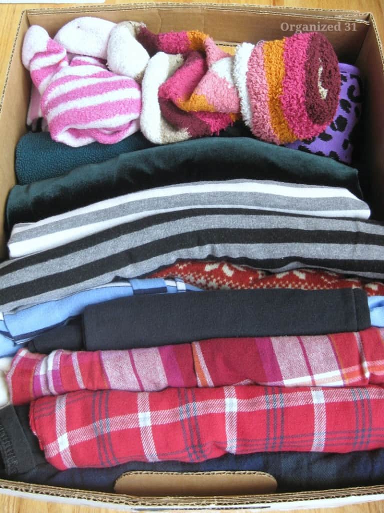 How to Pack Clothes for Moving to College - Organized 31