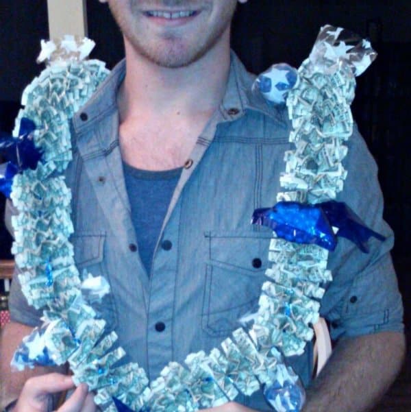 Money Lei Tutorial with Ribbon Lei - Organized 31