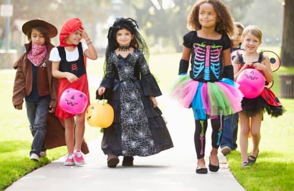 Halloween Costume Scavenger Hunt - Organized 31